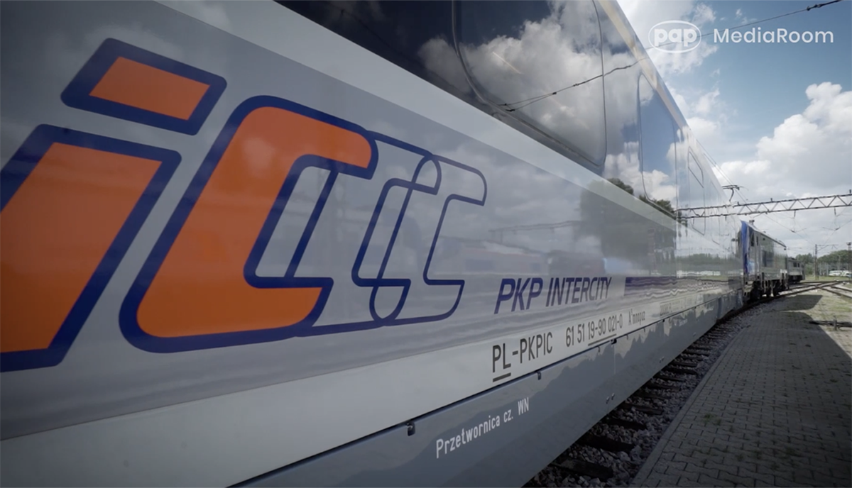 Mikrokontroler.pl – portal dla elektroników » PESA dostarczy 24 zmodernizowane wagony do PKP ...